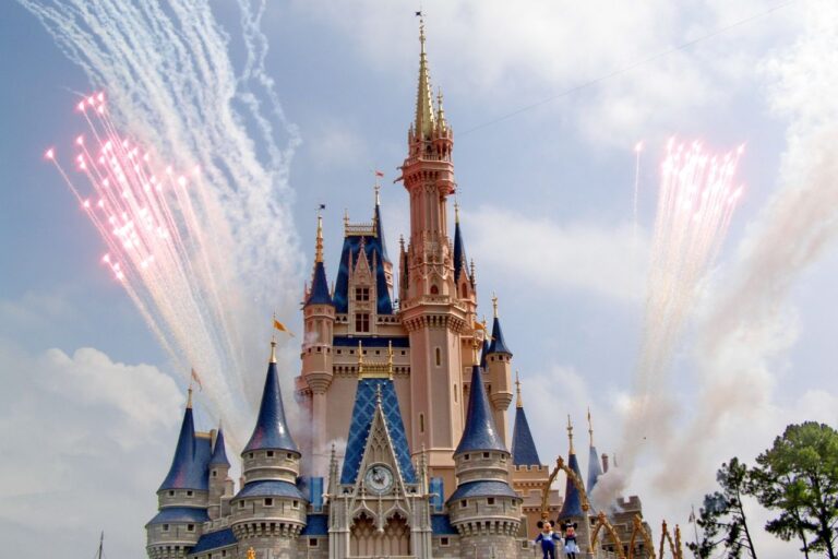 Como viajar barato à Disney: dicas simples para realizar seu sonho