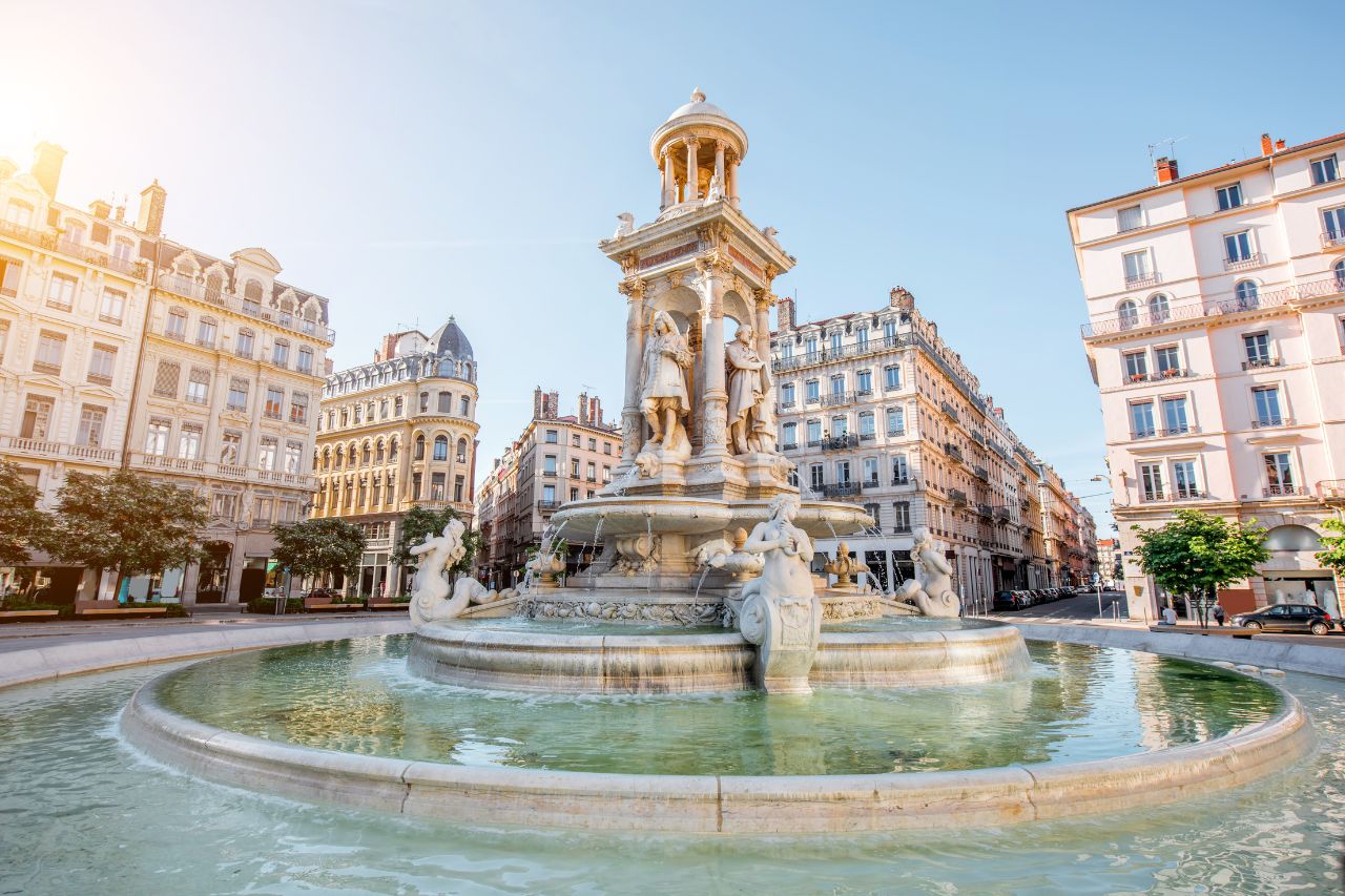 10 Cidades Mais Bonitas da França Que Você Precisa Conhecer